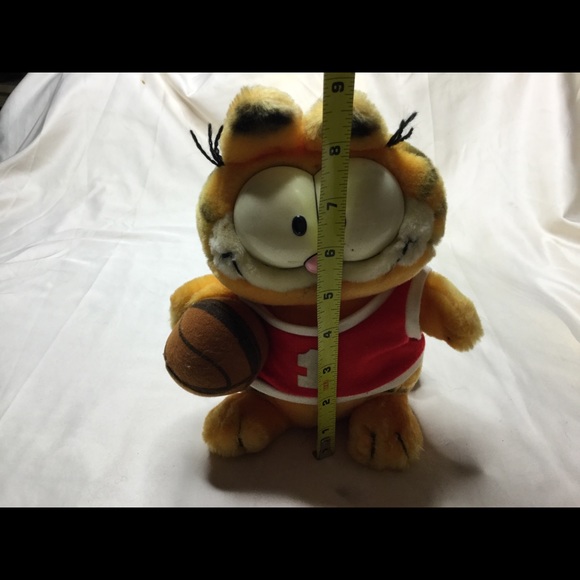 Dakin | Toys | Vintage 981 Dakin Basketball Garfield Plush | Poshmark